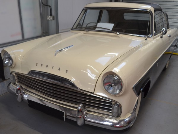 1960 Ford Zodiac Mk2 Convertible – Moore's Classic Car Interiors